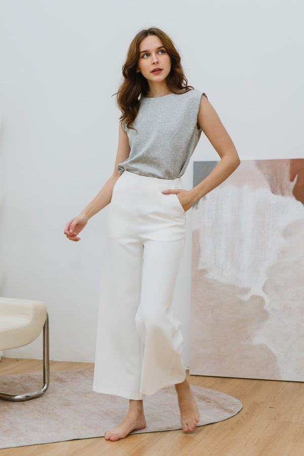 An Essential Long Broad Pants in White - First Stitch