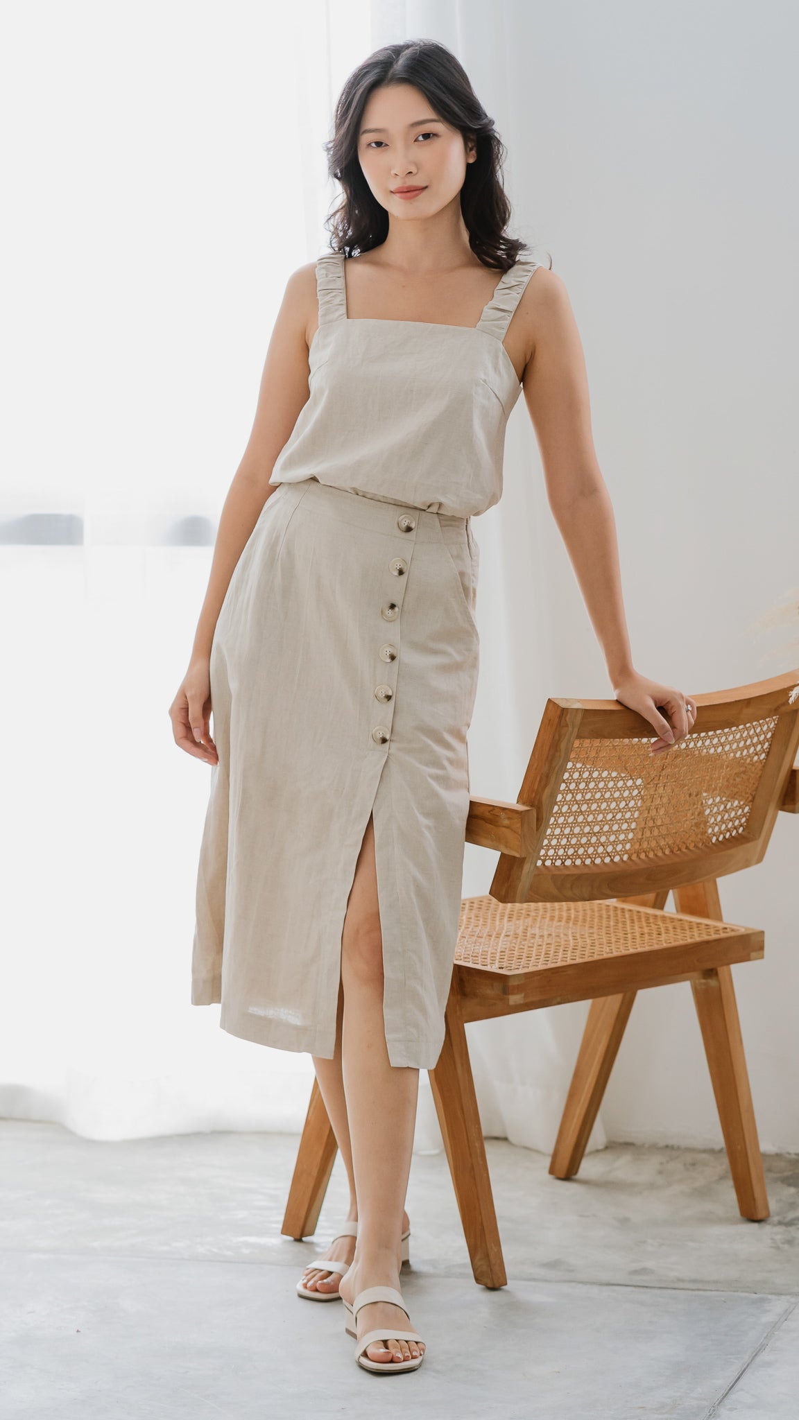 Leia Slit Detail Linen Skirt in Linen Gray [ONLINE ONLY] - First Stitch